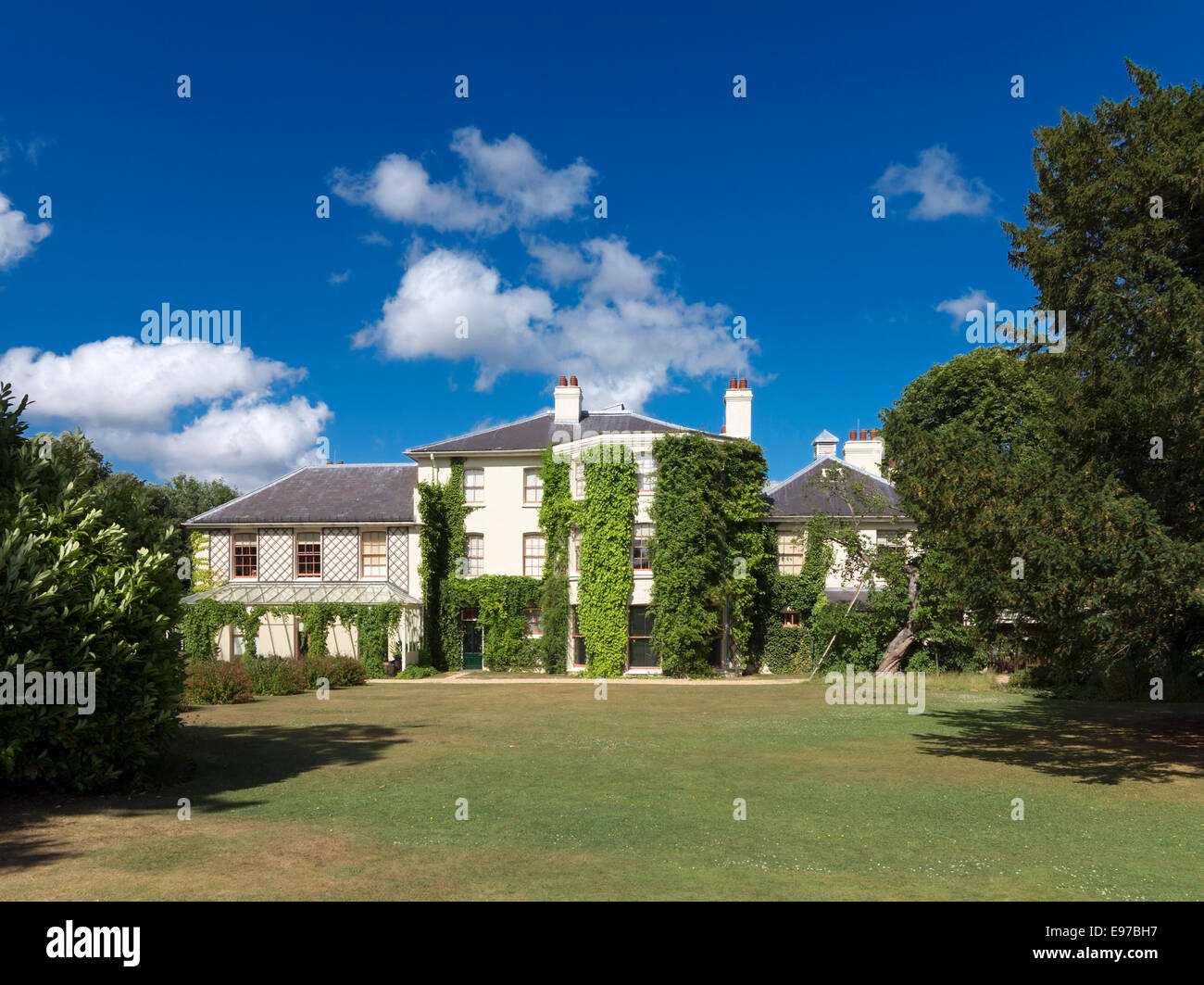 Down house darwin hi-res stock photography and images - Alamy