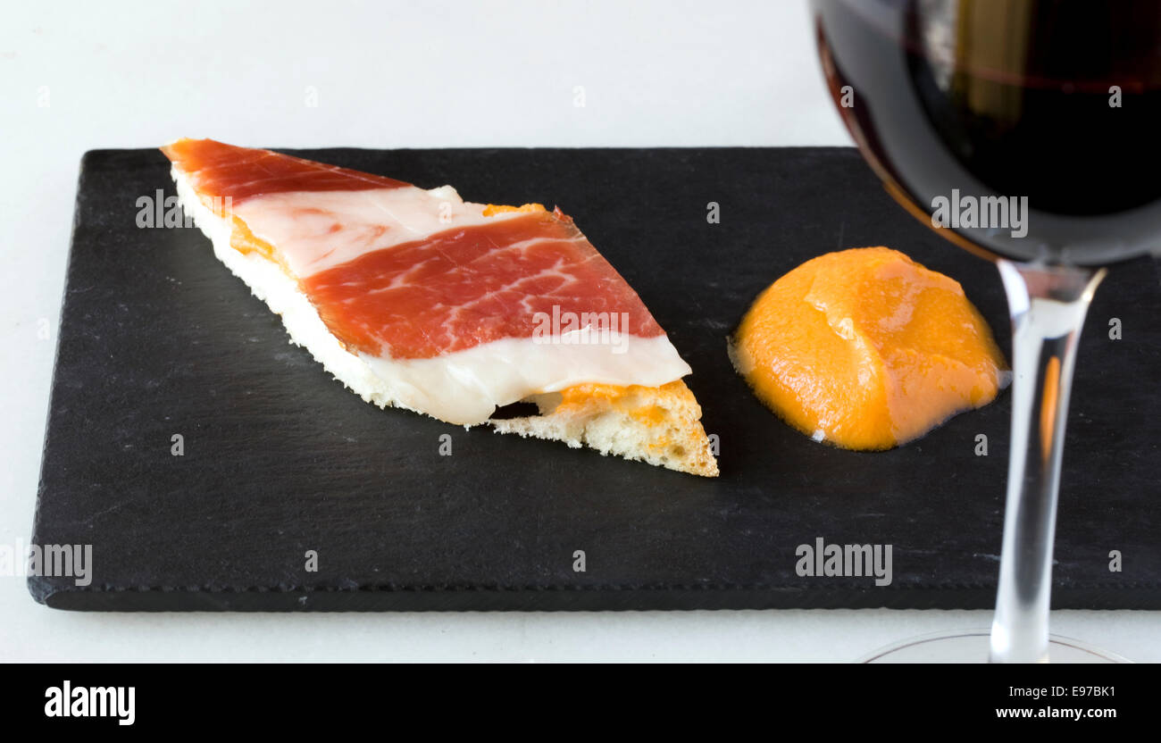 Serrano ham hi-res stock photography and images - Alamy