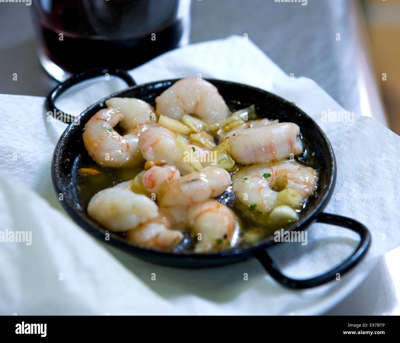 Camarones al ajillo hi-res stock photography and images - Alamy