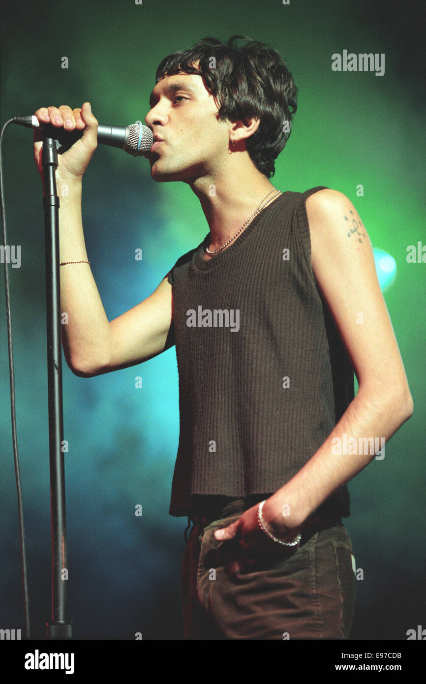 Shed seven 1996 hi-res stock photography and images - Alamy