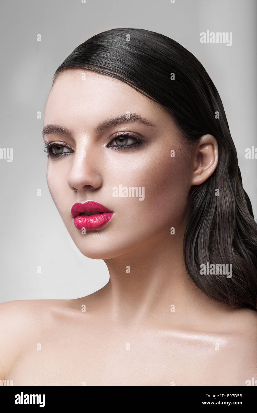 Magenta lips hi-res stock photography and images - Alamy