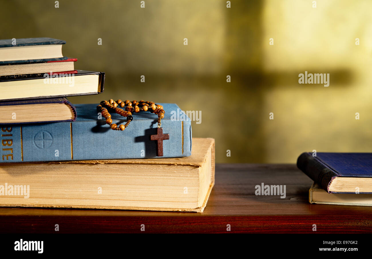 Bookshelf church hi-res stock photography and images - Alamy