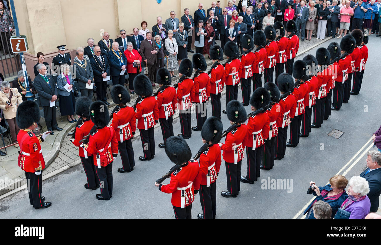 In uniform of the welsh guards hi-res stock photography and images - Alamy