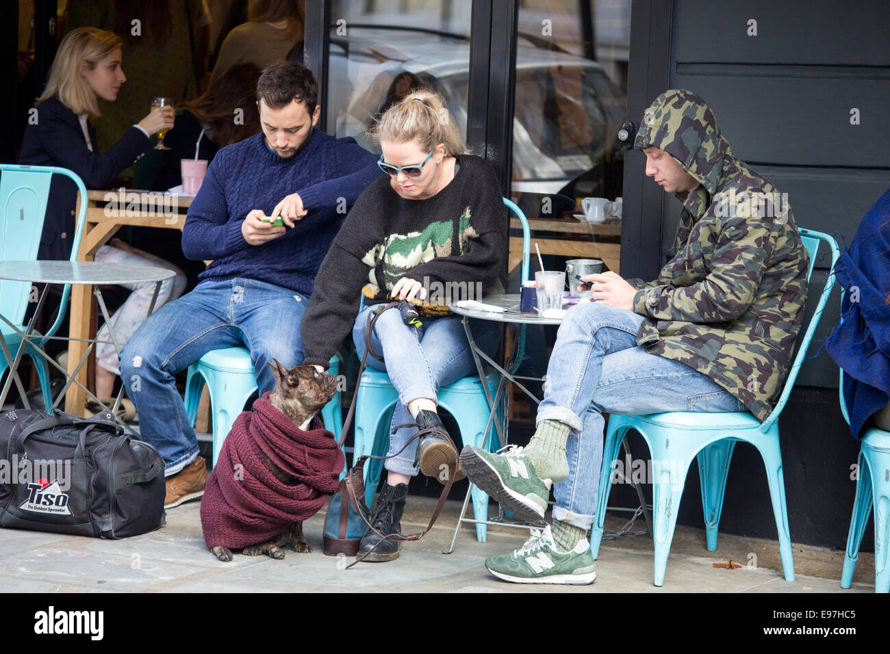 Franze & Evans trendy cafe Shoreditch sunday brunch Stock Photo - Alamy