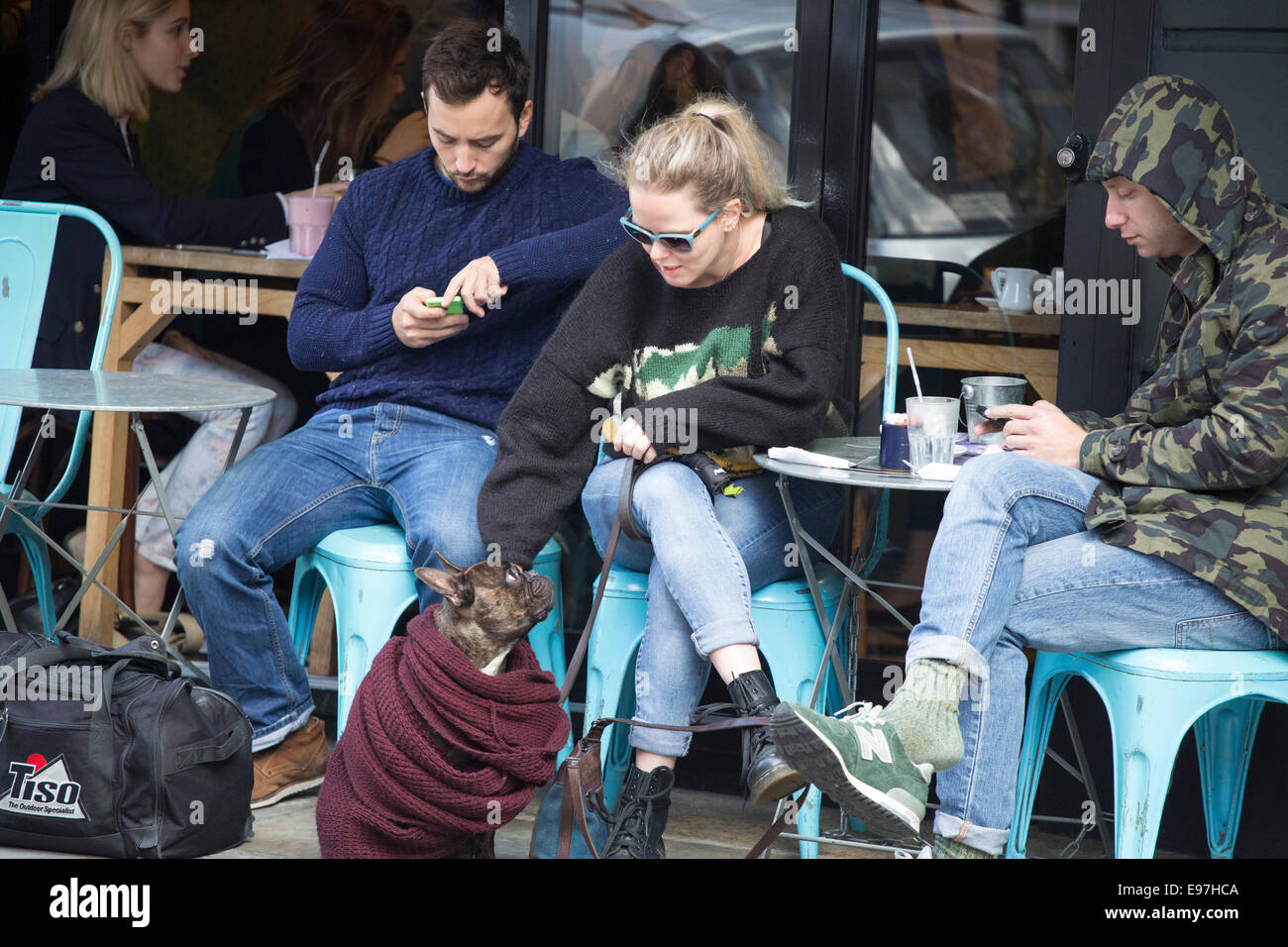 Franze & Evans trendy cafe Shoreditch sunday brunch Stock Photo - Alamy