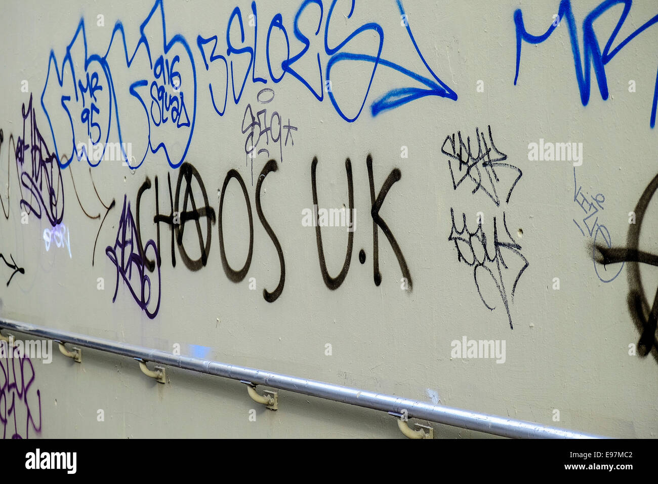 Spray paint wall hi-res stock photography and images - Alamy