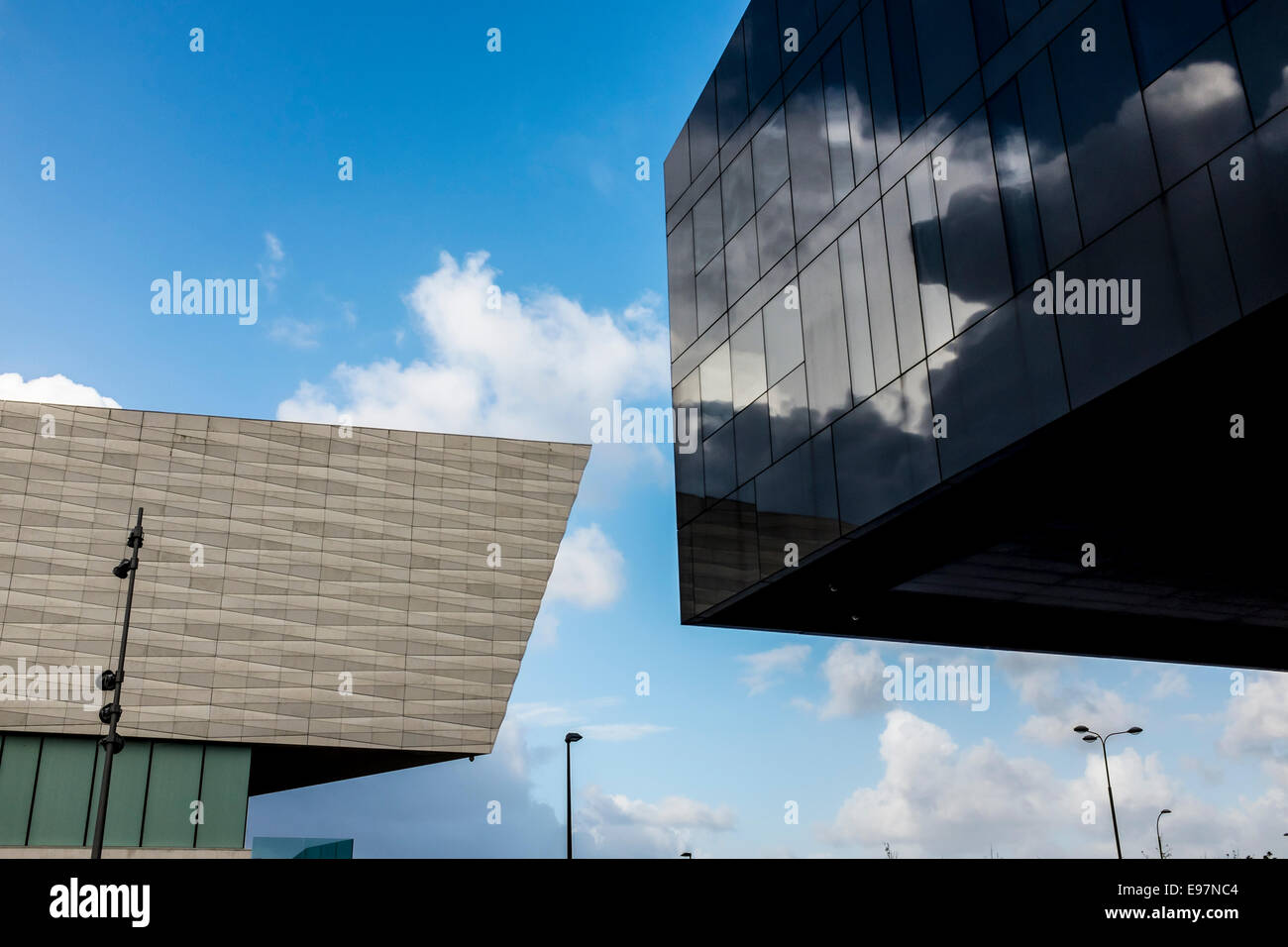Museum of Liverpool (left) and Latitude Building, Mann Island Liverpool ...