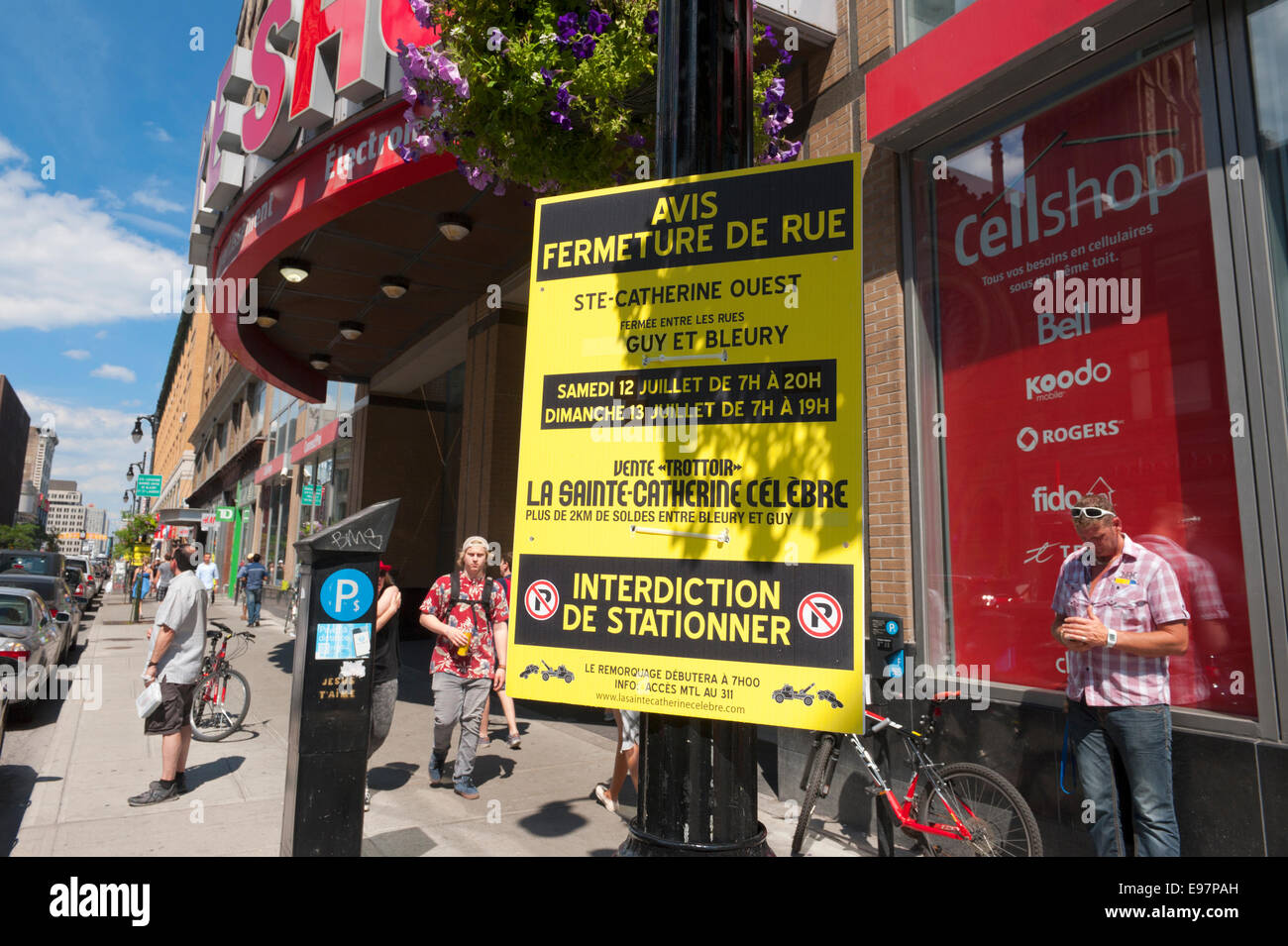 Montreal sign french not english hi-res stock photography and images ...