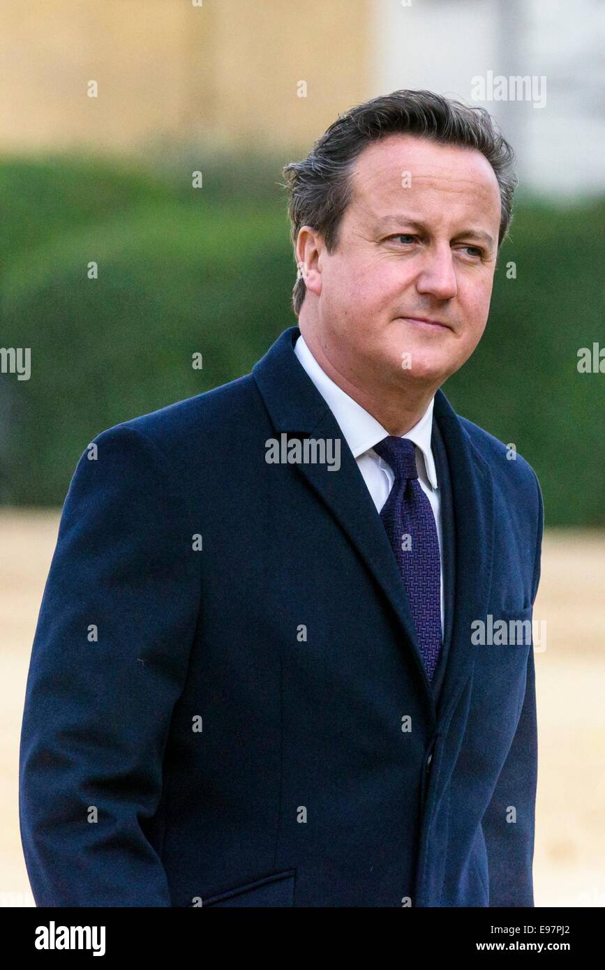 Singapore guards hi-res stock photography and images - Alamy