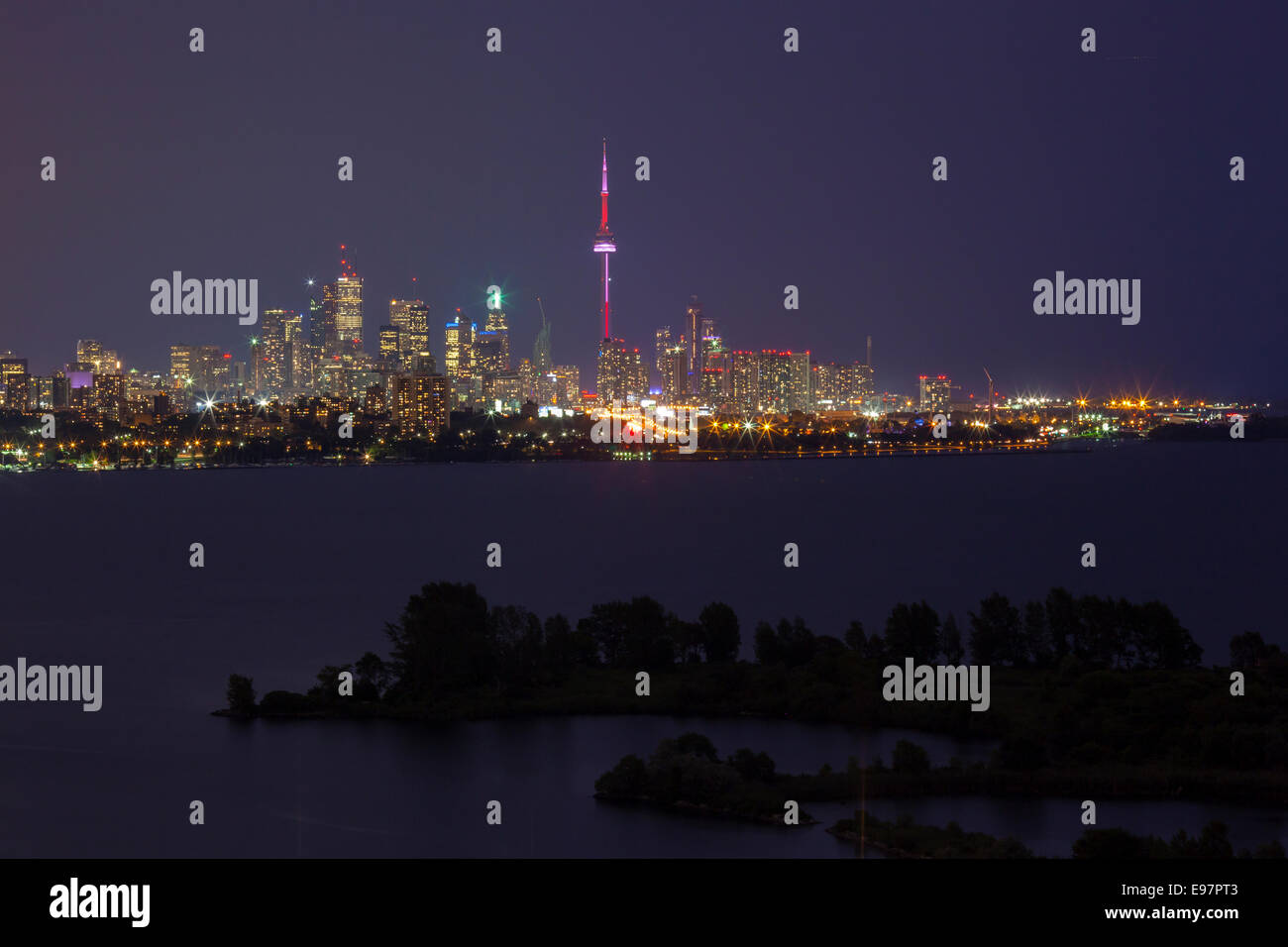 Toronto skyline over Lake Ontario with Humber Bay Park in the ...