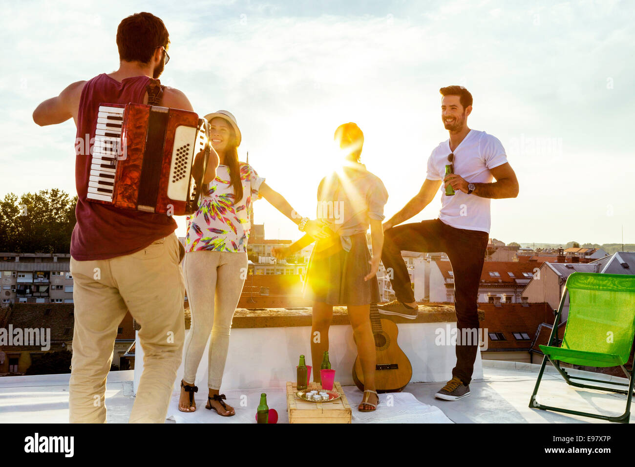 Rooftop terrace party hi-res stock photography and images - Alamy