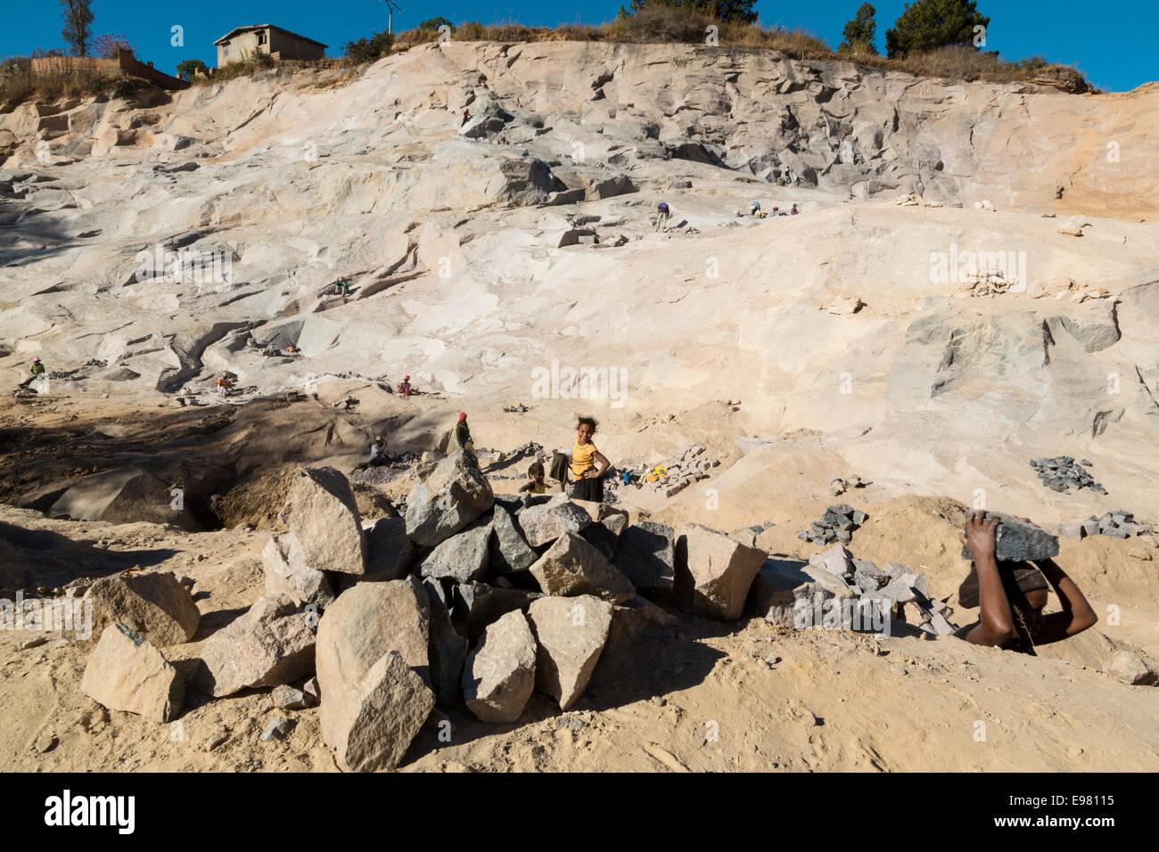 Indian rock quarry hi-res stock photography and images - Alamy
