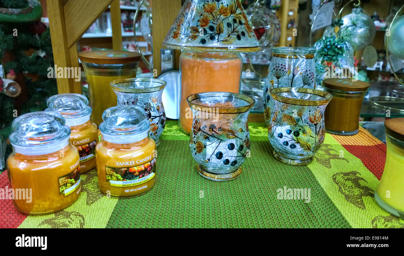 Scented candles hi-res stock photography and images - Alamy