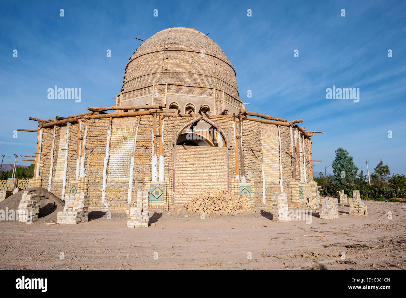 New mosque under construction in the city of Ravar, Kerman Province ...