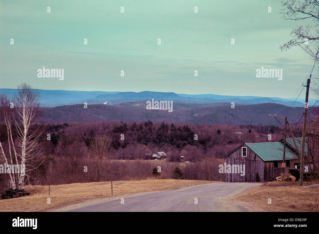 Sweeping view old barn hi-res stock photography and images - Alamy