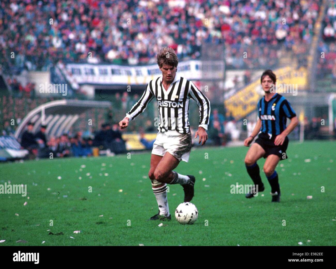 Soccer laudrup hi-res stock photography and images - Alamy