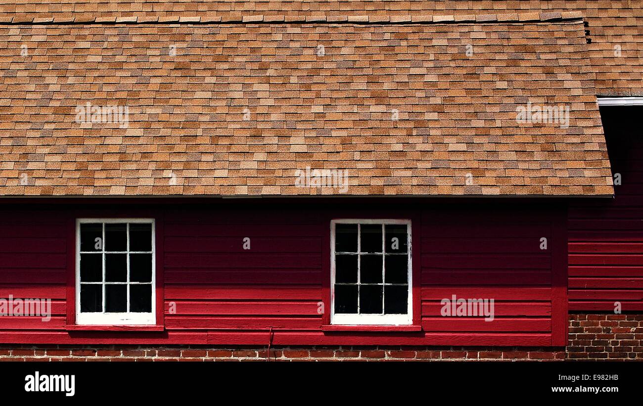 Red barn cow hi-res stock photography and images - Alamy