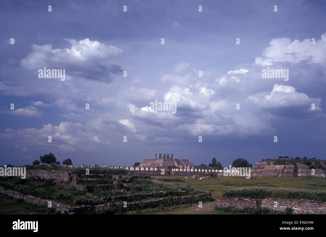 The Toltec ruins of Tula from afar, Hidalgo, Mexico Stock Photo - Alamy