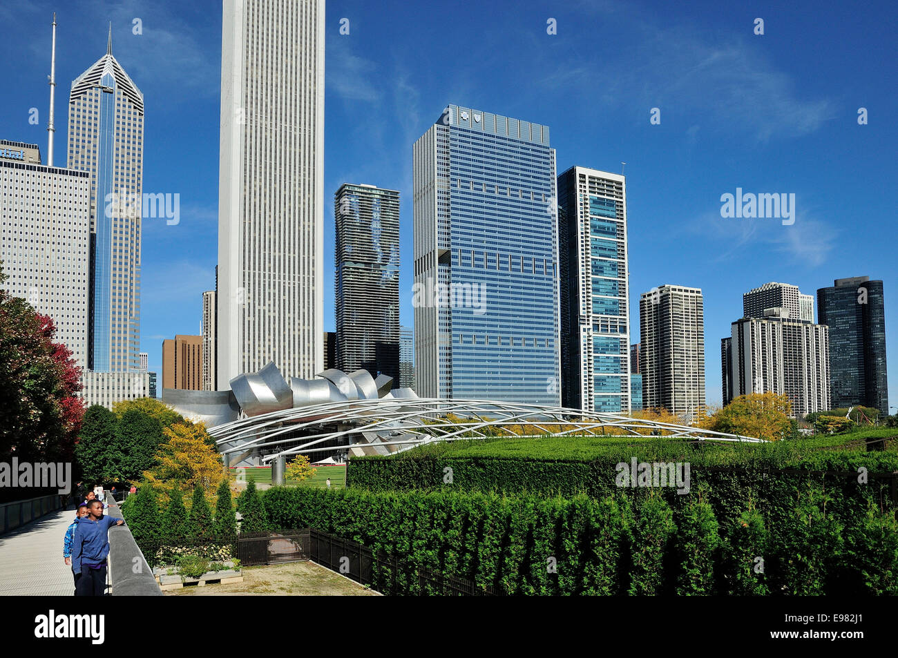 Chicago's Millennium Park from Nichols Bridge Stock Photo - Alamy
