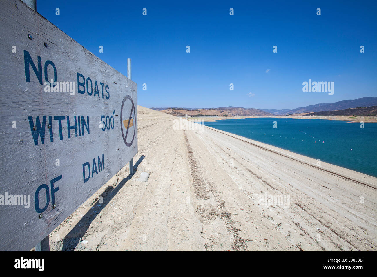Castaic lake reservoir hi-res stock photography and images - Alamy