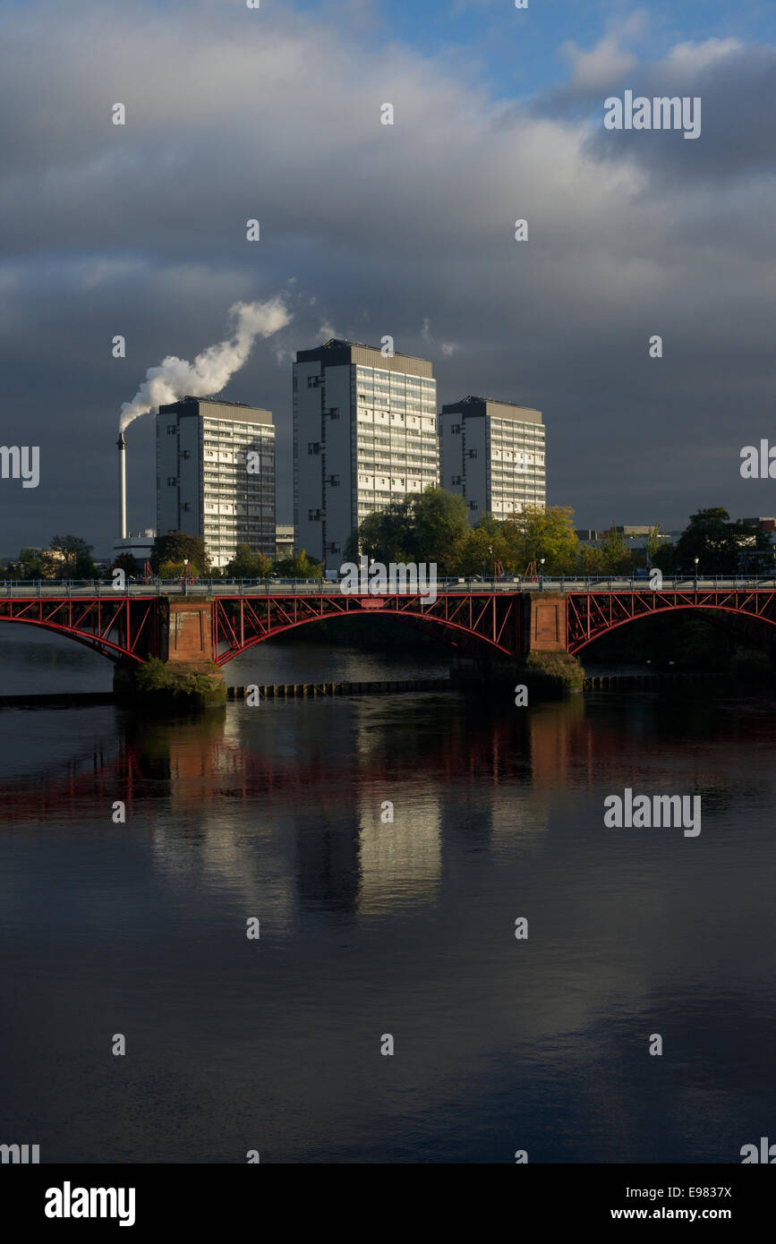 High flats gorbals hi-res stock photography and images - Alamy