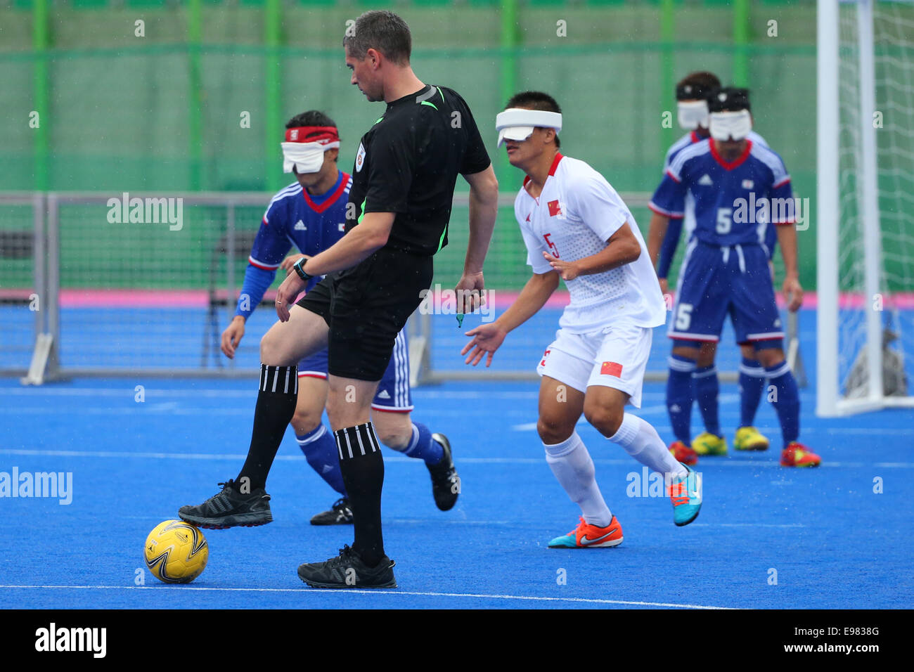 Incheon, South Korea. 21st Oct, 2014. Referee Football 5-a-side : match ...