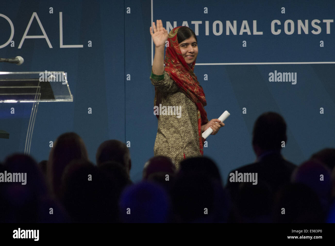 Malala yousafzai noble peace prize hi-res stock photography and images ...