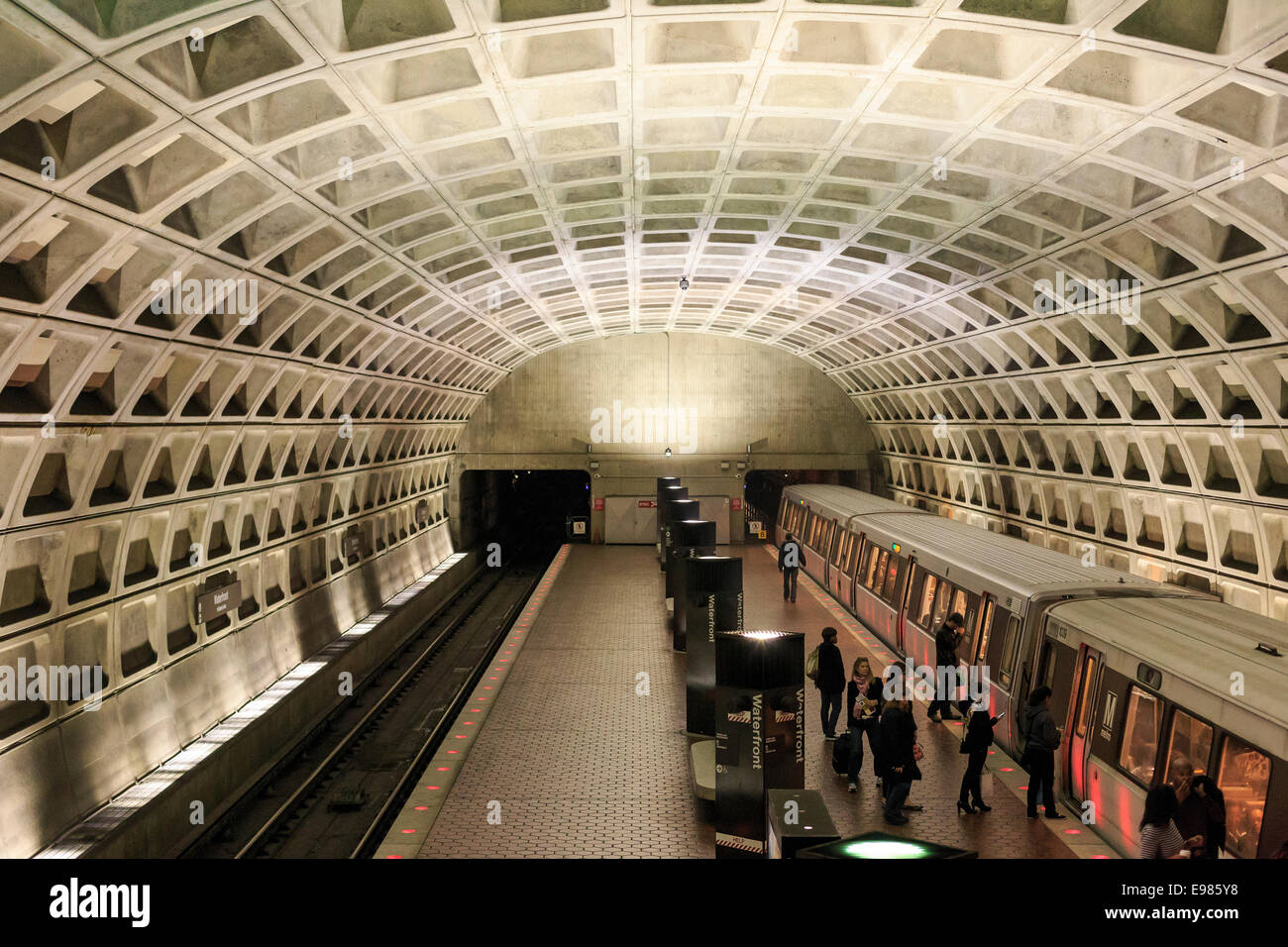 Dc metro hi-res stock photography and images - Alamy