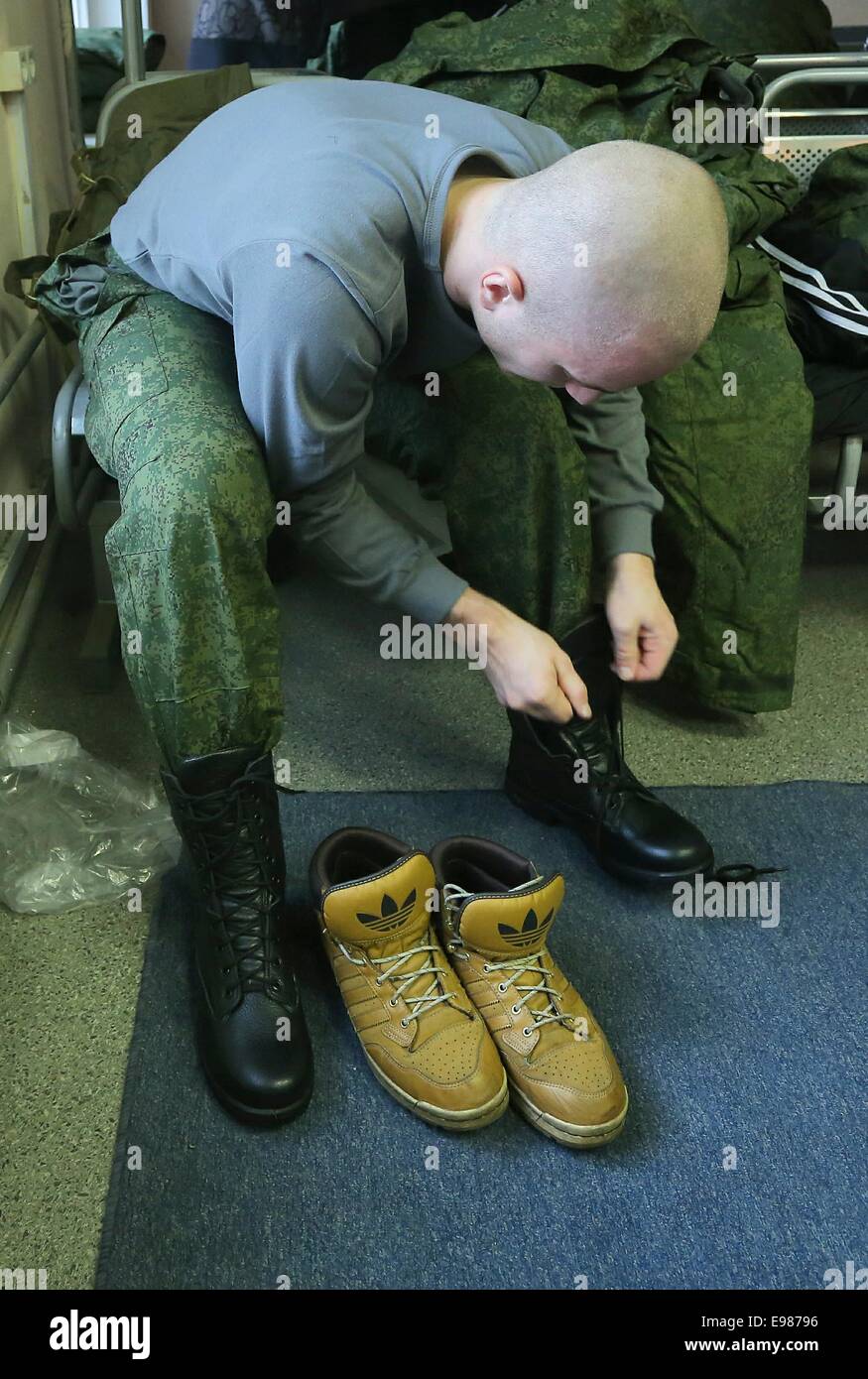 St Petersburg, Russia. 21st Oct, 2014. Autumn conscription 2014 ...