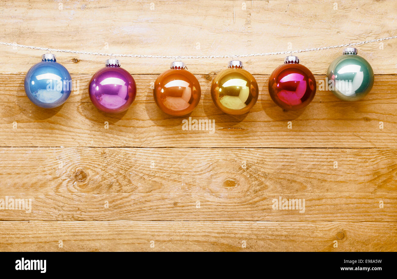 Christmas balls string hi-res stock photography and images - Alamy