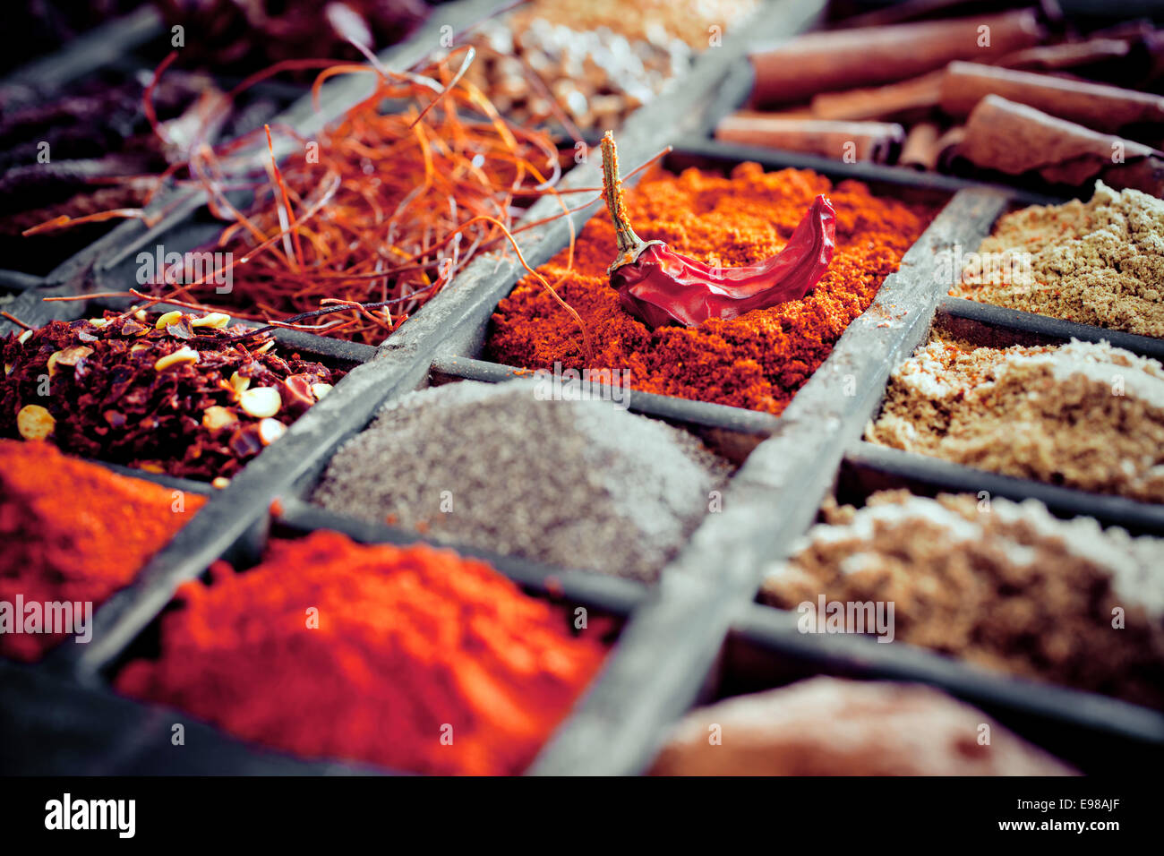 Single red chilli hi-res stock photography and images - Alamy