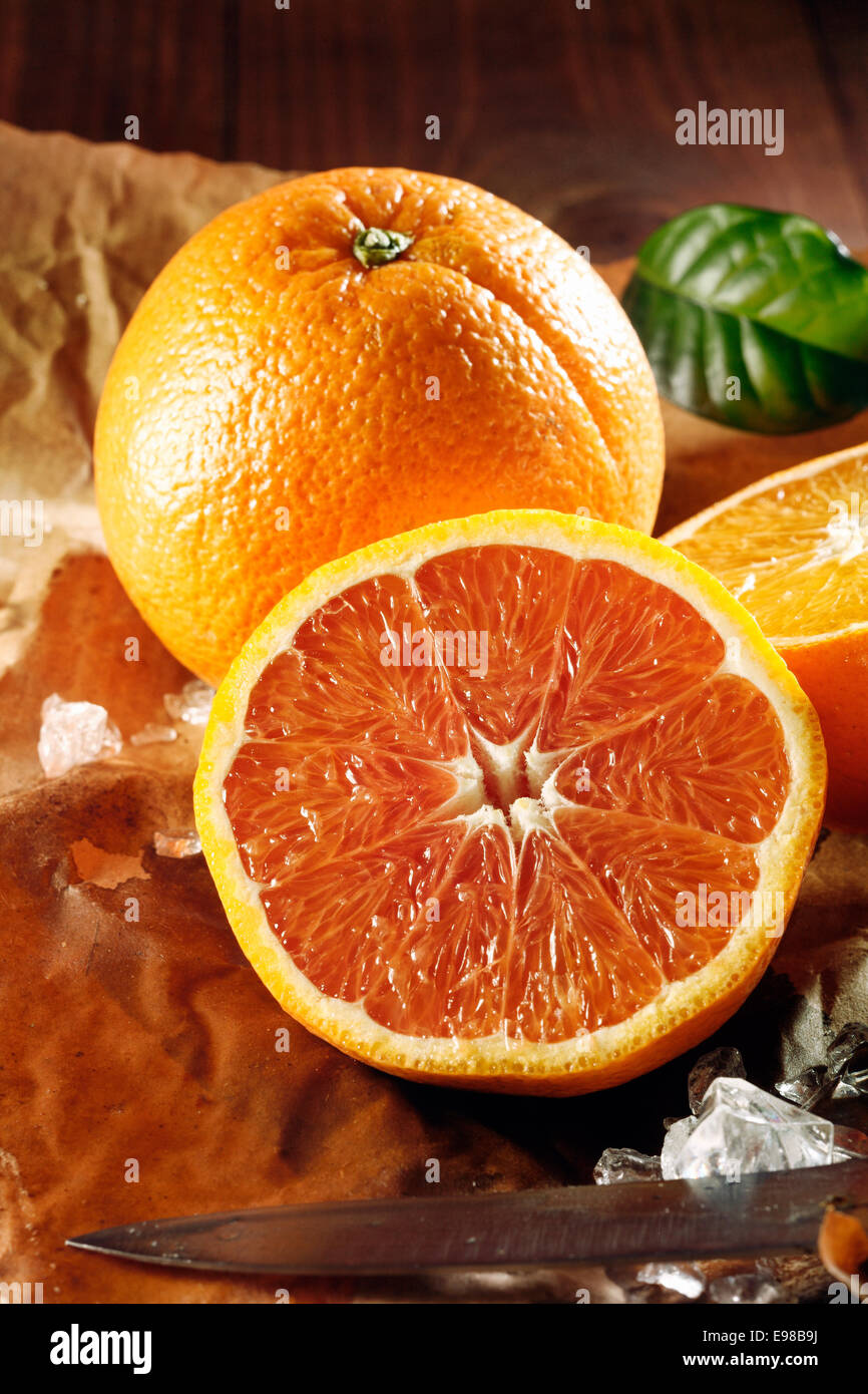 Halves of oranges hi-res stock photography and images - Alamy