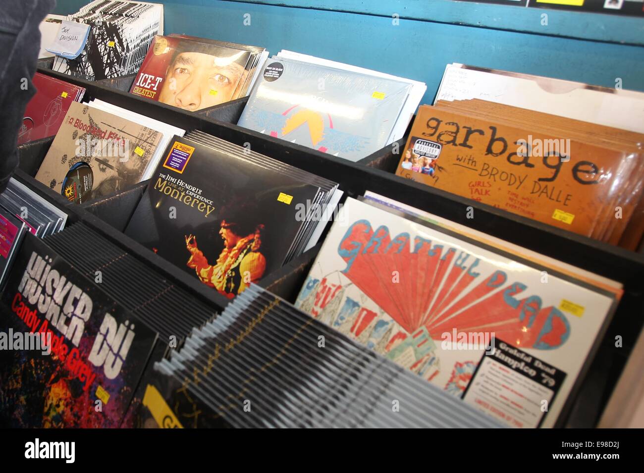 Music fans buy from 600 limited edition vinyl records from the famous ...