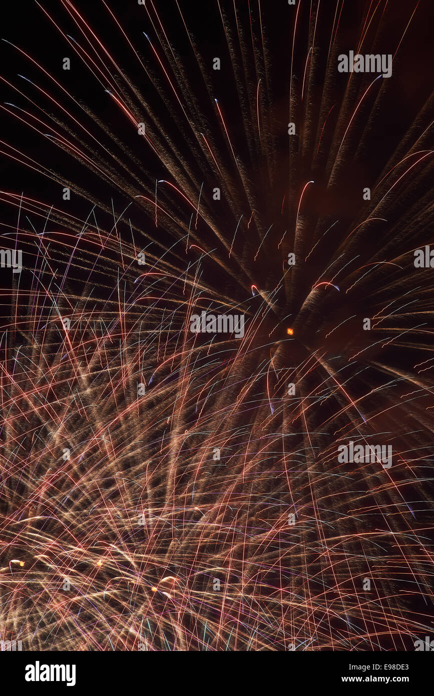 Naniwa yodogawa fireworks hi-res stock photography and images - Alamy