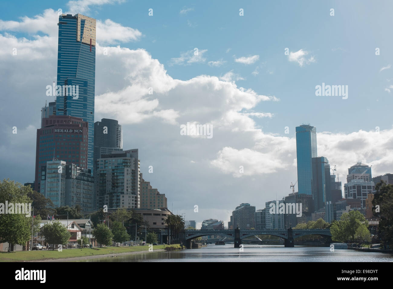 Melbourne skyline from river hi-res stock photography and images - Alamy