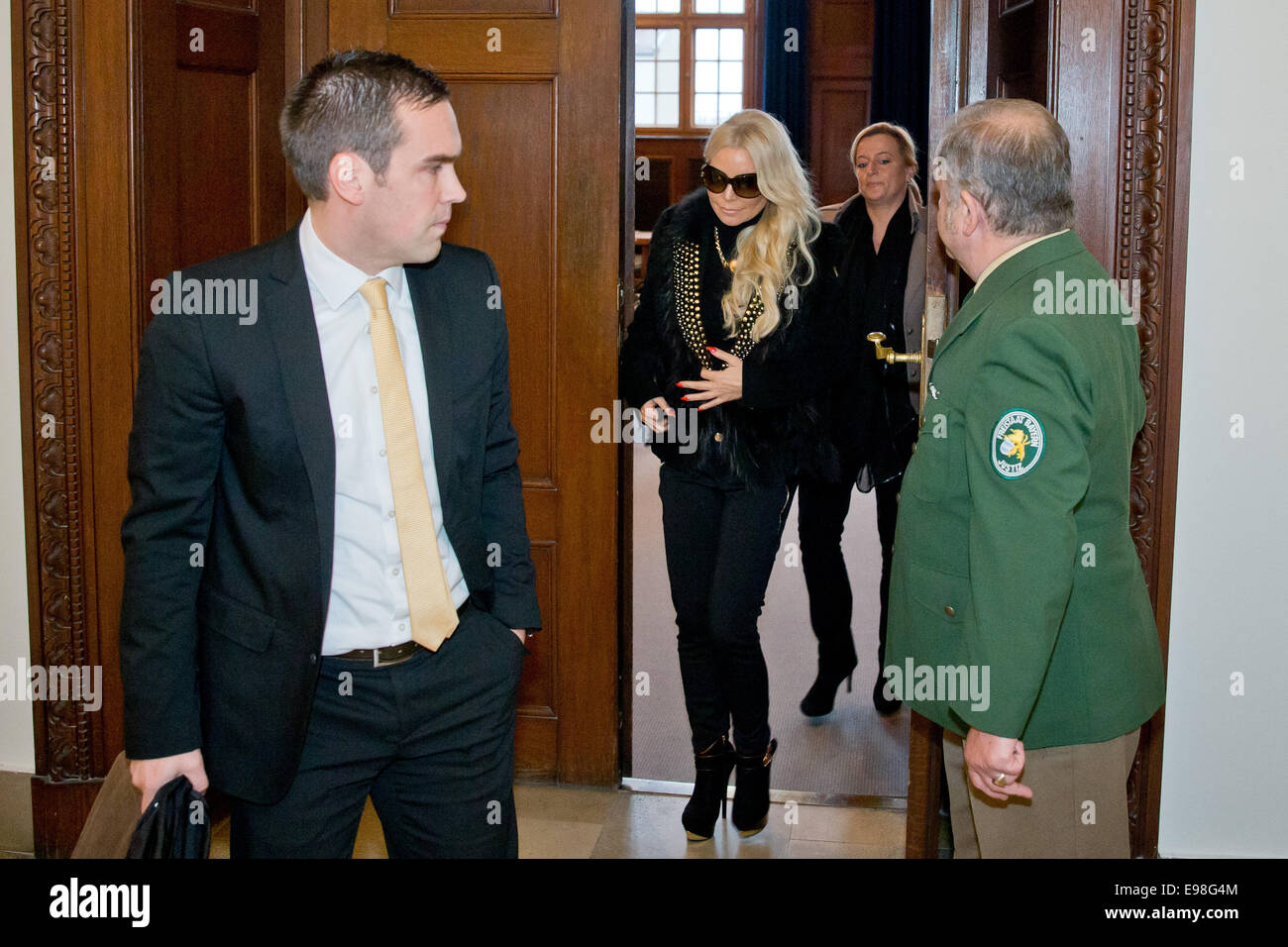 Tatjana Gsell (C), the ex-wife of the Nuremberger plastic surgeon Franz ...