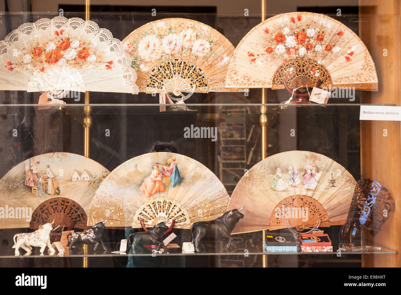 Painted traditional spanish abanico fan hi-res stock photography and ...