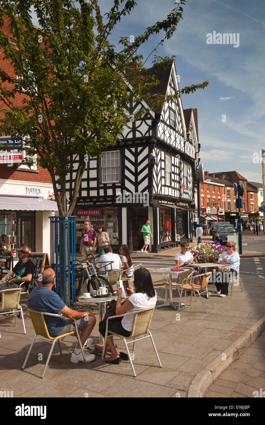 UK, England, Warwickshire, Warwick, Market Place, Swan Street, diners ...