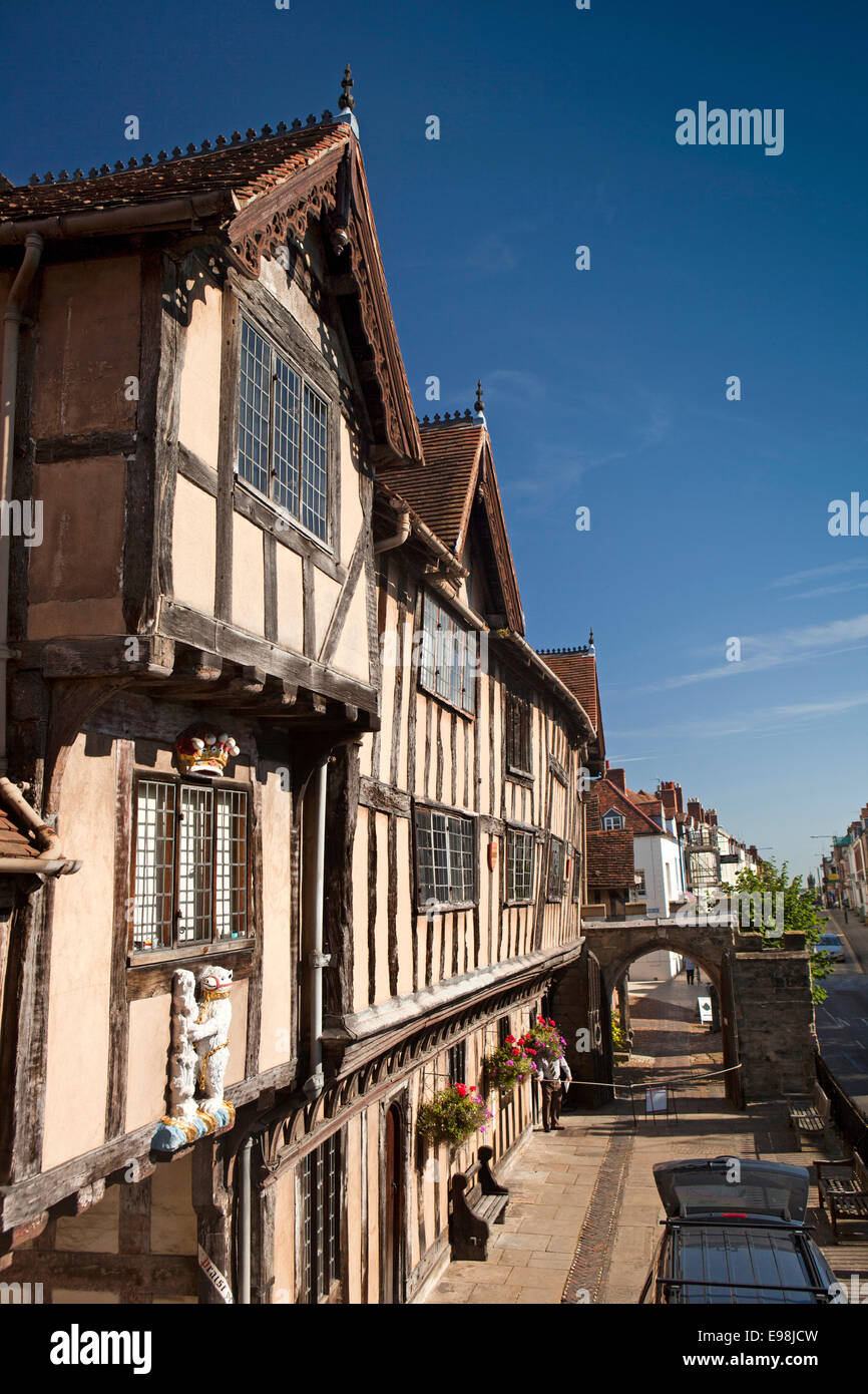 Timber medieval building hi-res stock photography and images - Alamy