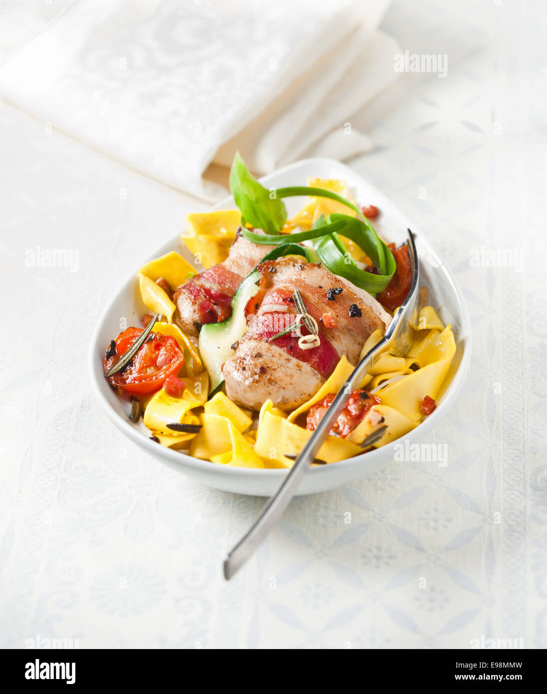 Fork wrapped in noodles hi-res stock photography and images - Alamy