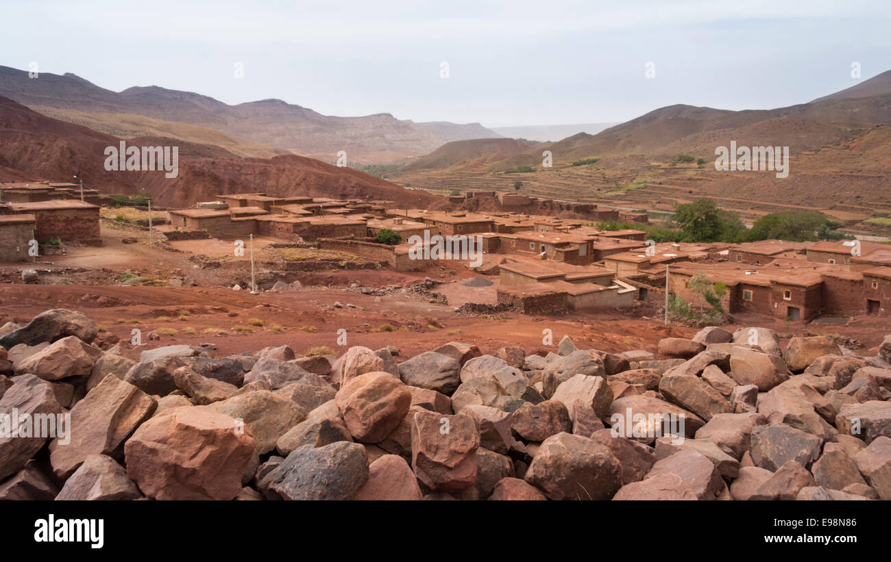 Typical african village hi-res stock photography and images - Alamy