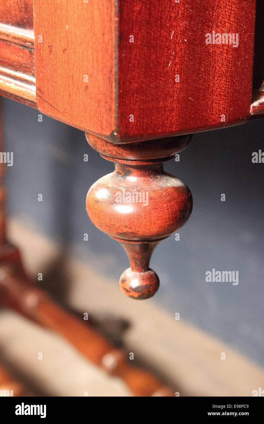 Victorian reproduction hi-res stock photography and images - Alamy