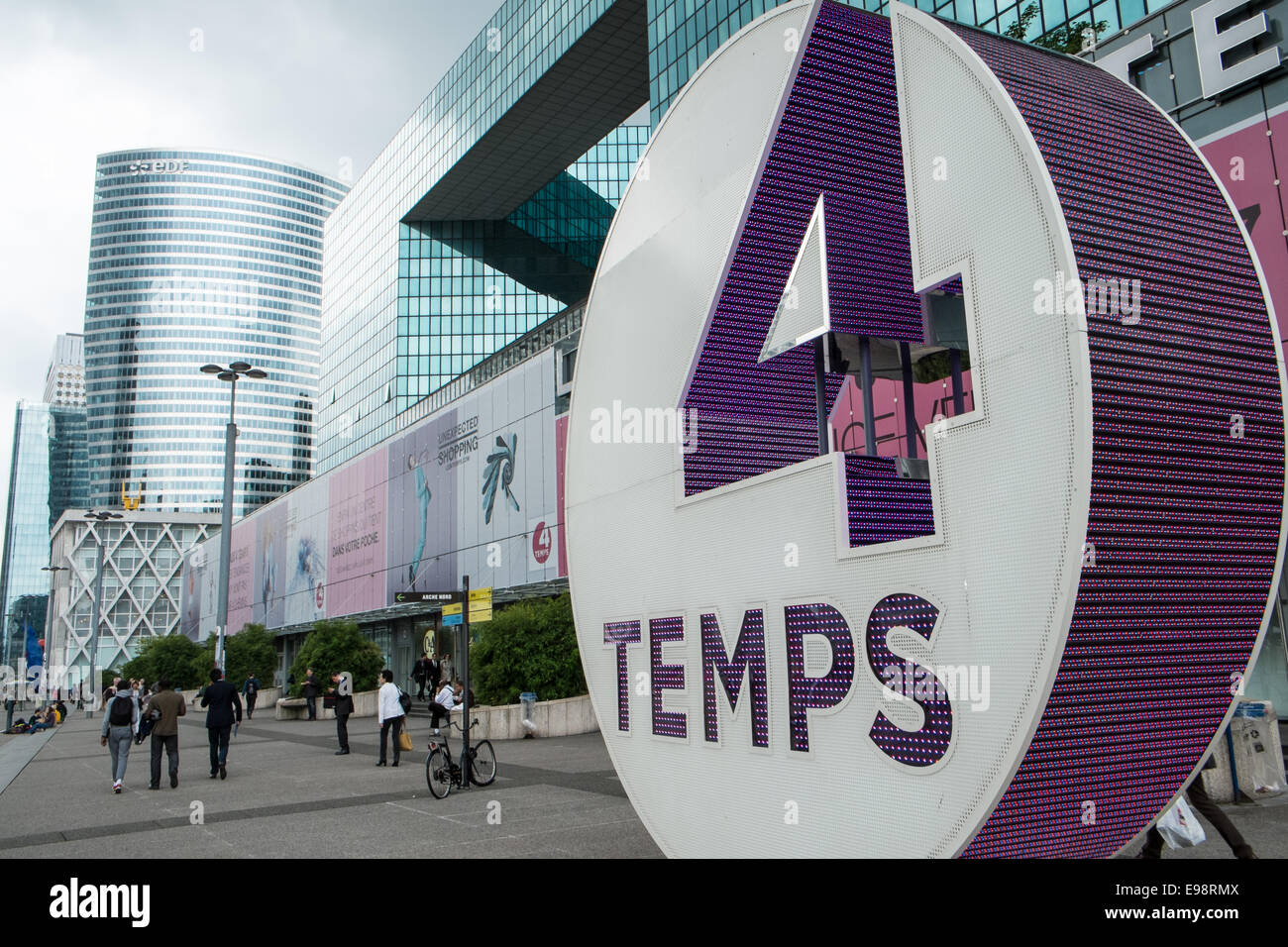 La Defense,Paris,France,French,skyline,modern,architecture,buildings ...