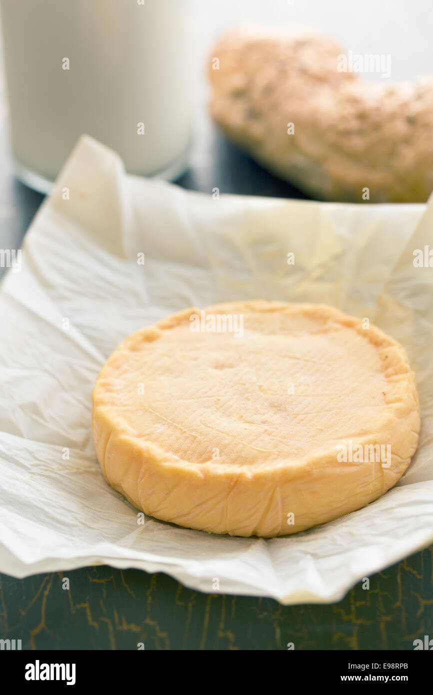 Round block of cheese hi-res stock photography and images - Alamy