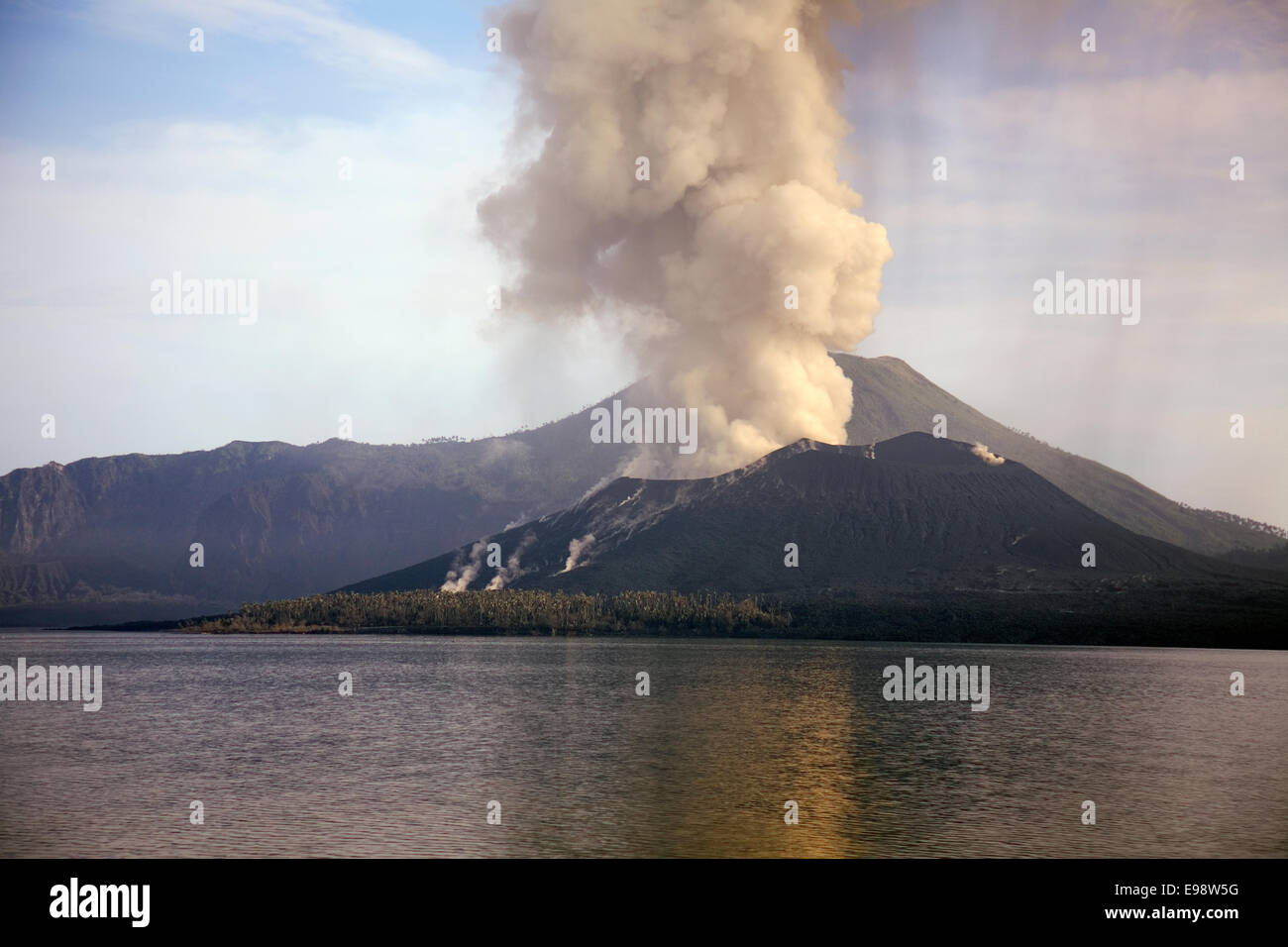 Simpson Harbour Rabaul High Resolution Stock Photography and Images - Alamy