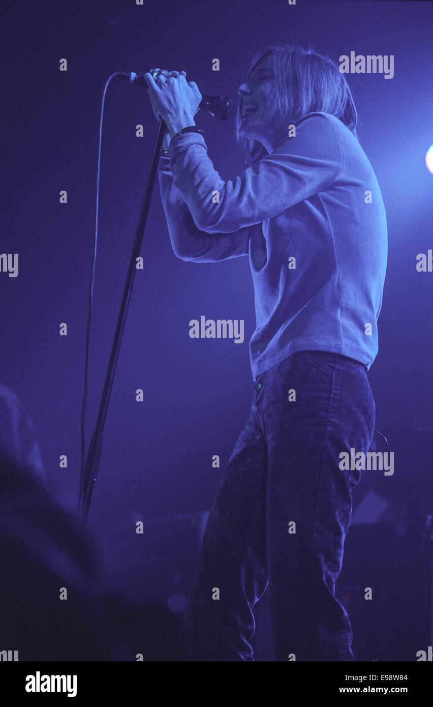 Beth Gibbons and Portishead in concert at Glasgow Barrowland Ballroom ...