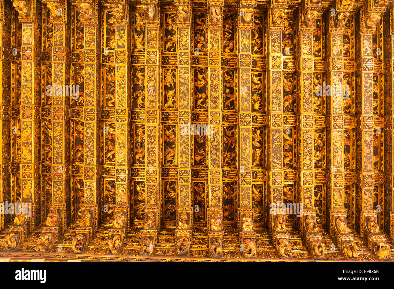 Carved wooden ceiling hi-res stock photography and images - Alamy