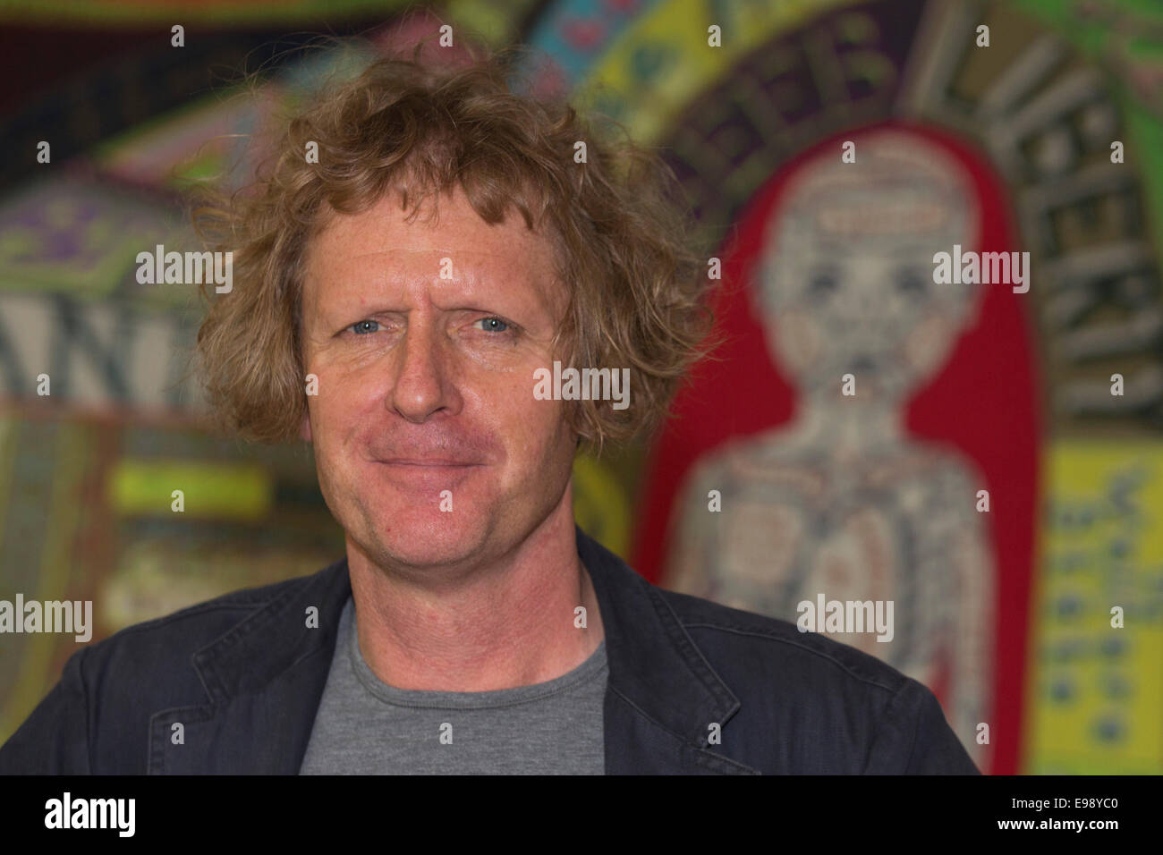 Grayson perry hi-res stock photography and images - Alamy