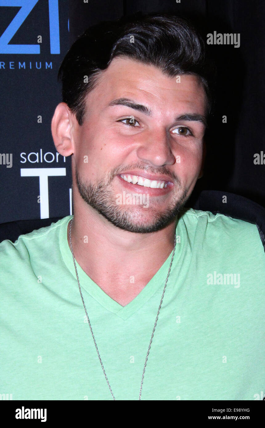 Jeremy mcguire hi-res stock photography and images - Alamy