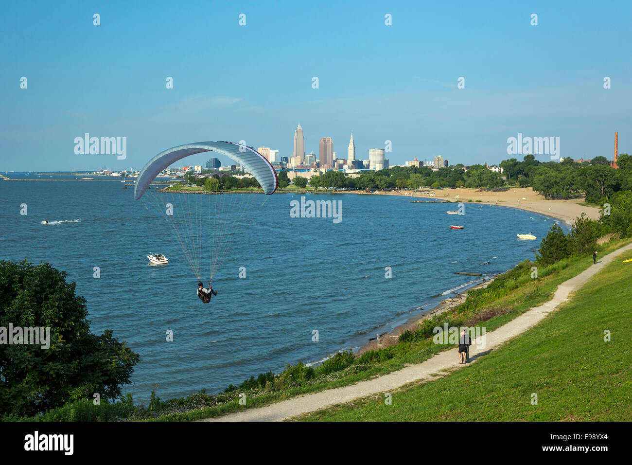 PARAGLIDER DOWNTOWN SKYLINE EDGEWATER PARK CLEVELAND LAKE ERIE CUYAHOGA ...